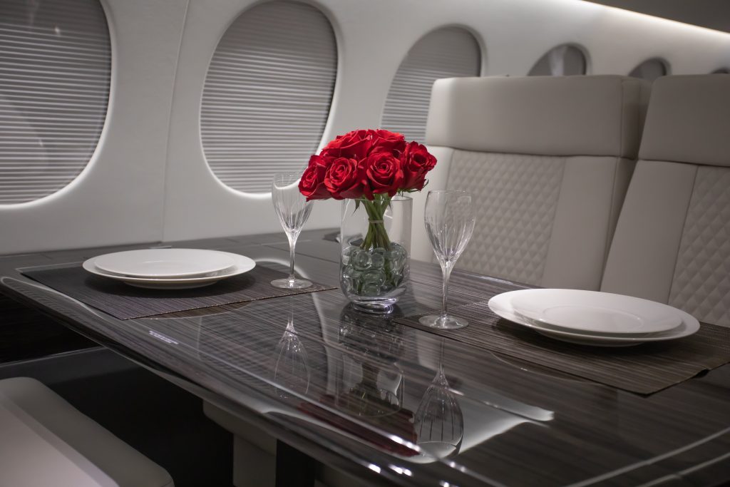 Dining on Board a Private Jet | What can I eat and drink?